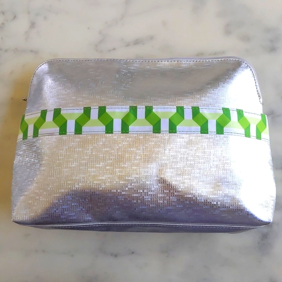 Clinique | Bags | Nwt Clinique Large Two Layers Silver Wgreen Decorlogo ...
